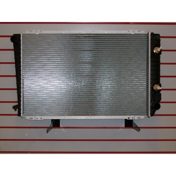 FORD CROWN VICTORIA RADIATOR 4.6/V8 OEM#F1VY8005C 1991 PL#FO3010107